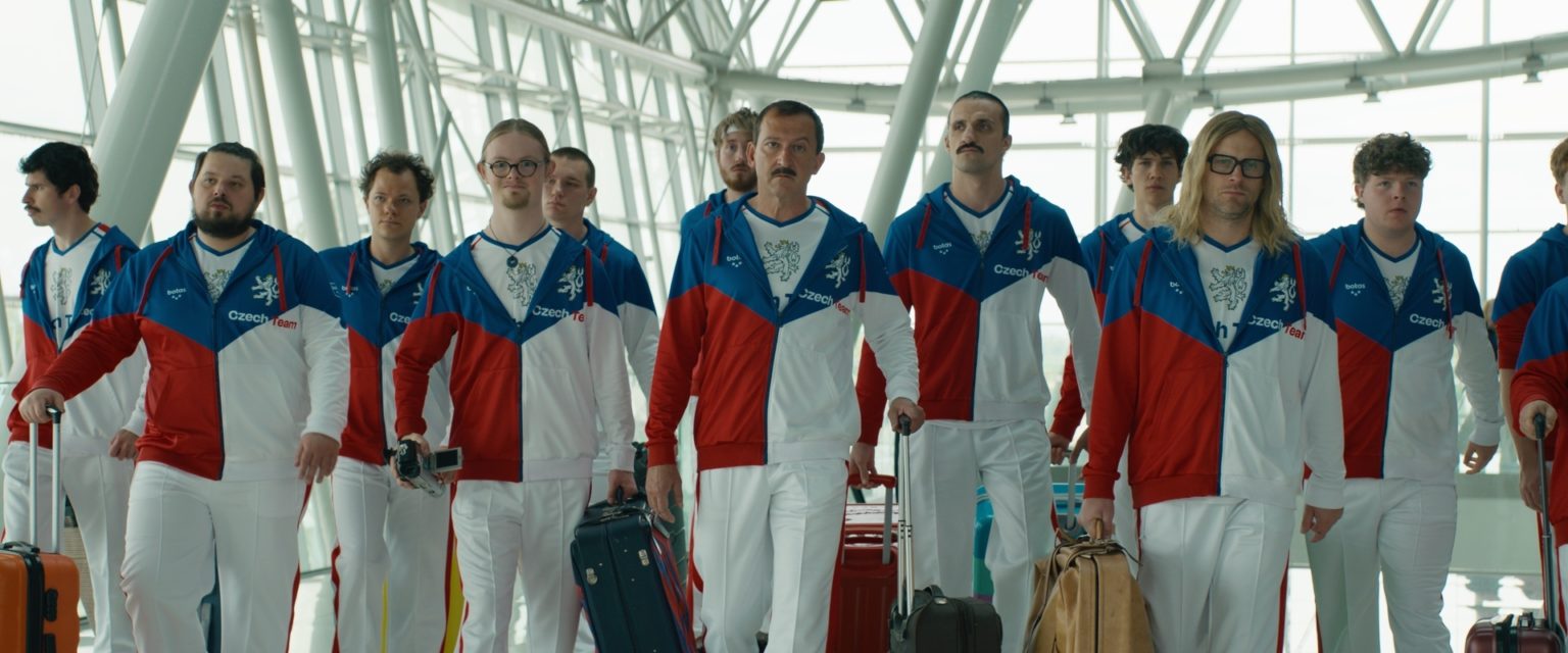 Zoufalý otec a totálně šílený plán: Nový film Dream Team o tom, jak se ...