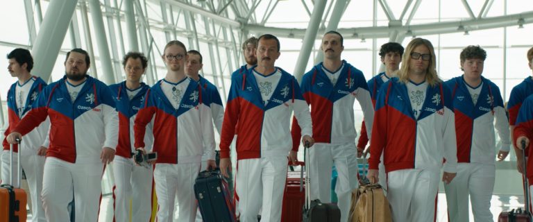 Zoufalý otec a totálně šílený plán: Nový film Dream Team o tom, jak se ...